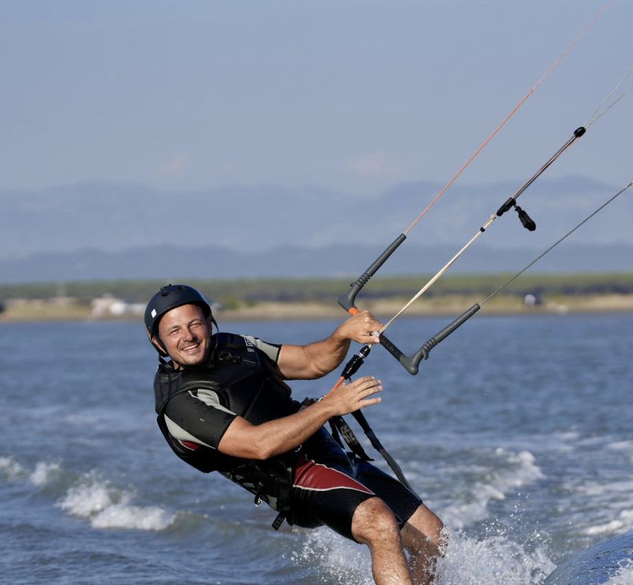 Kitesurf Albania - BoardCircle | Surf rentals
